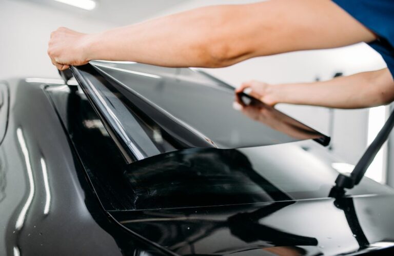 6 Benefits of Using Car Vinyl Wrap for Personalizing Your Vehicle