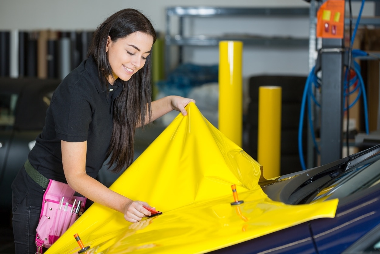 7 Common Mistakes a Vinyl Wrap Artist Can Help Clients Avoid